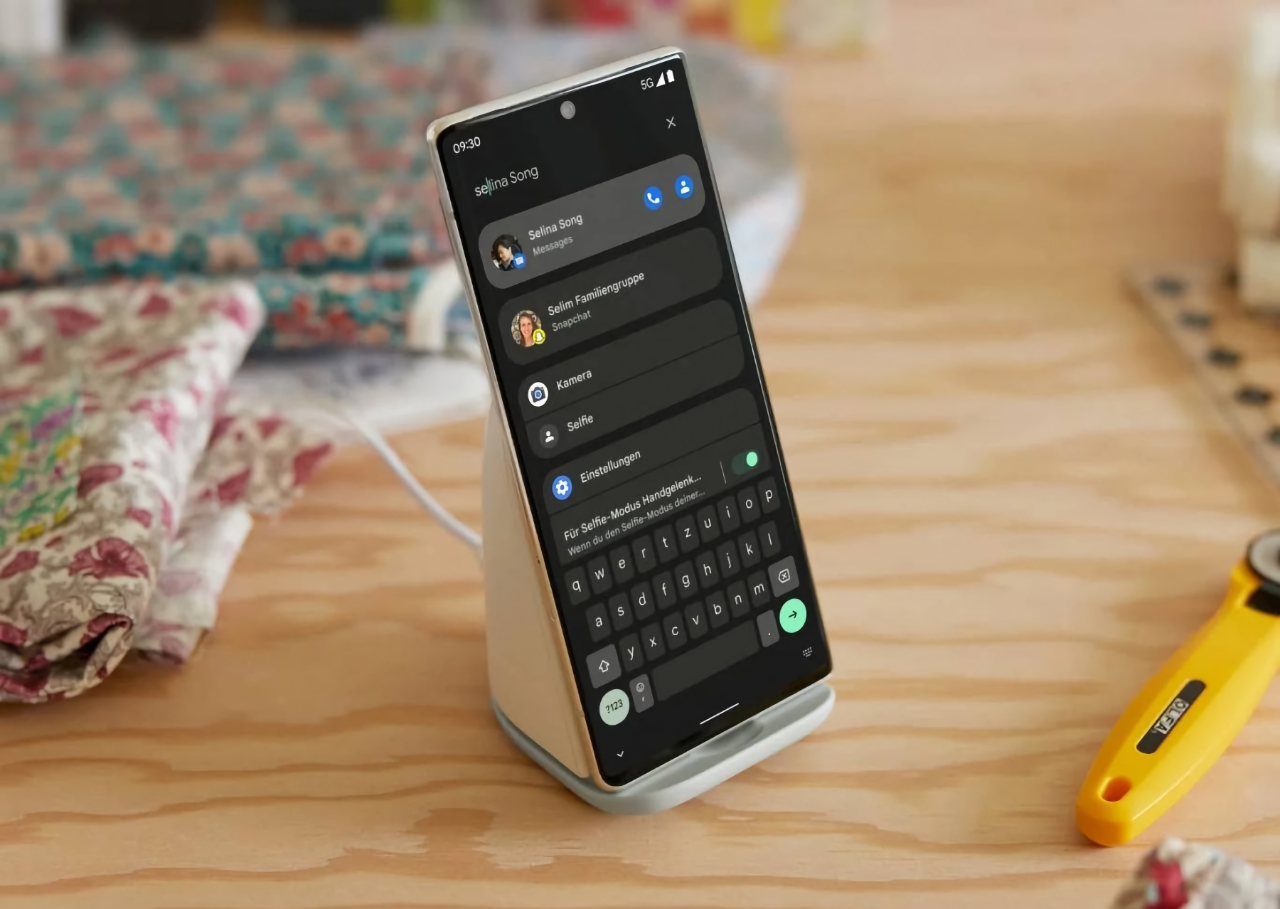 Google Pixel Stand (2nd Gen): wireless charging dock for Pixel 6 and Pixel 6 Pro with built-in ...